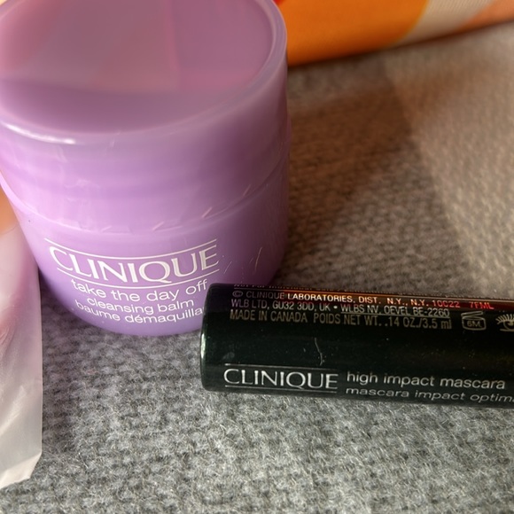 Clinique | Makeup | Clinique Deluxe Samples 4 Piece Ulta Gift Set Pink ...